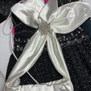 Dresses | Random White Dresses And Pearls | Poshmark